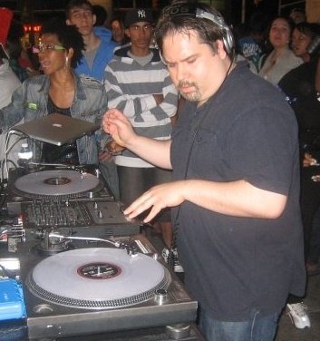 Toronto Artists Stand Up For Chile’s Earthquake Victims! - Alternavox